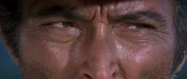 What is an Extreme Close-Up Shot? Definition & Film Examples - FilmDaft