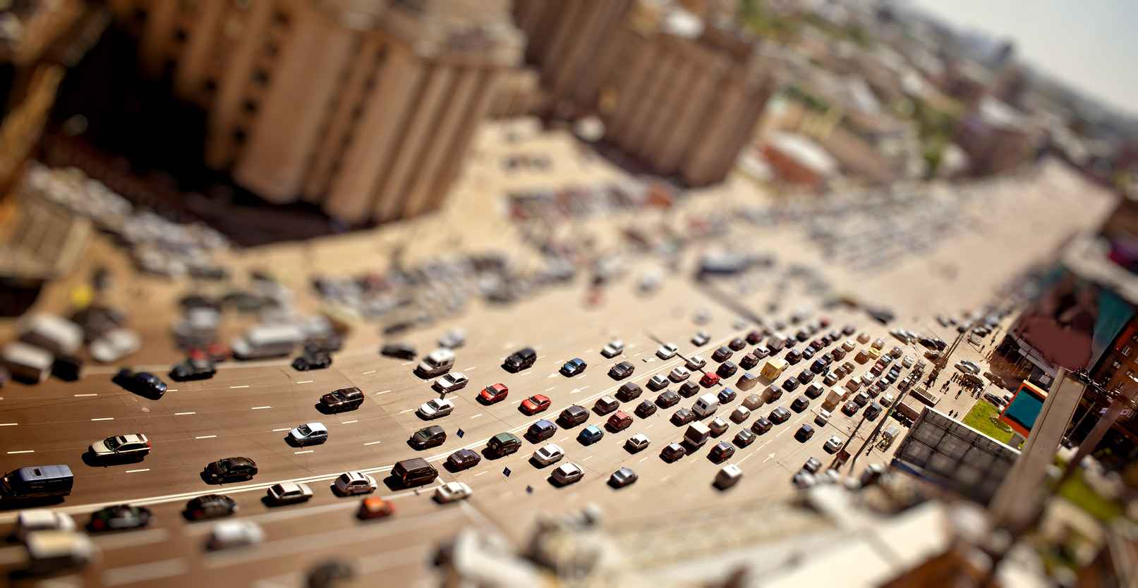 What Is a Tilt-Shift Lens? Definition, Effects & Uses - FilmDaft