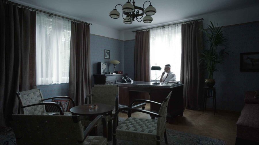 What Is Naturalism In Film? Realism, Lighting & Acting Explained - FilmDaft