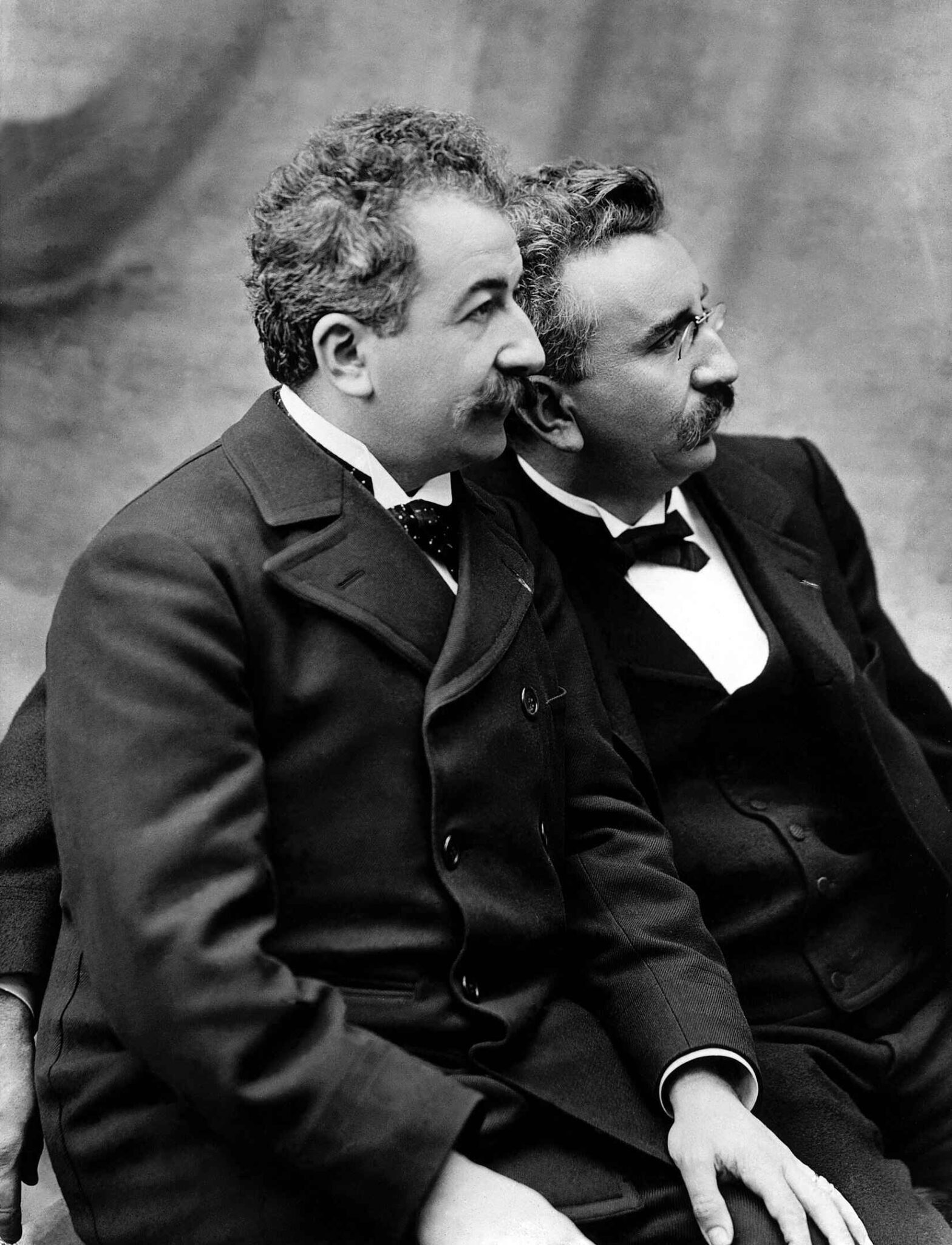 When and Where Were Movies Invented? Film History Facts - FilmDaft