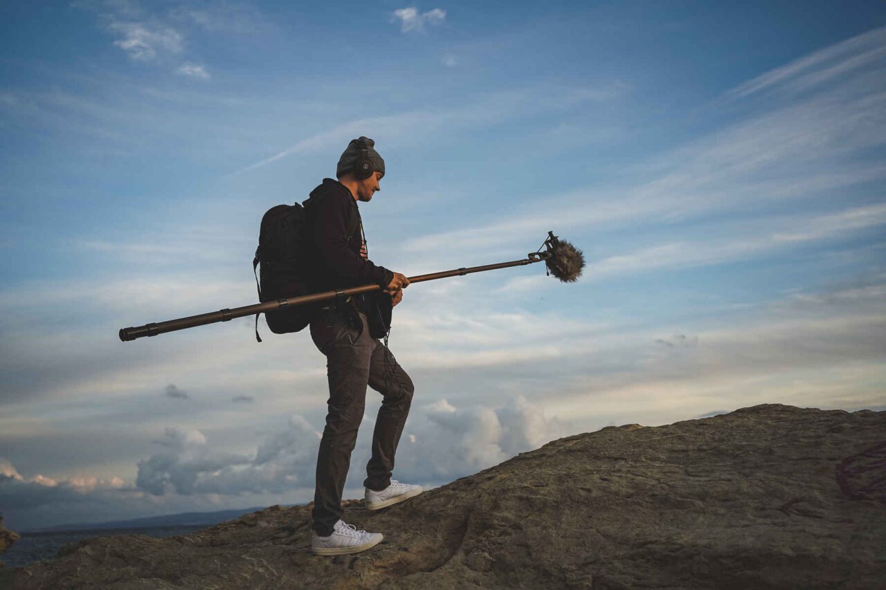 What is a Boom Operator in Film? Job Description & How to Become One ...