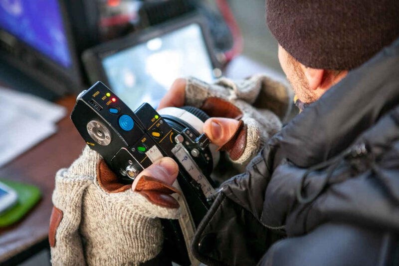 What is a Focus Puller? Job Description, Salary & Training - FilmDaft