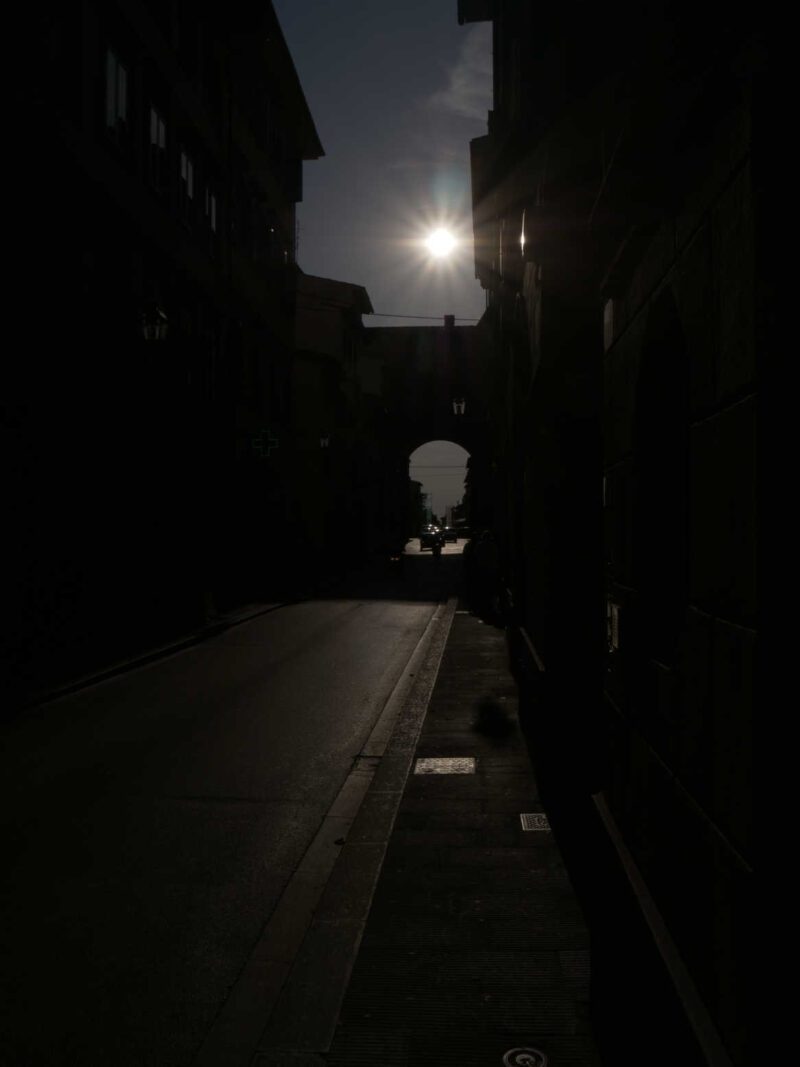 What Is Lens Flare? Types, Causes & Control - FilmDaft